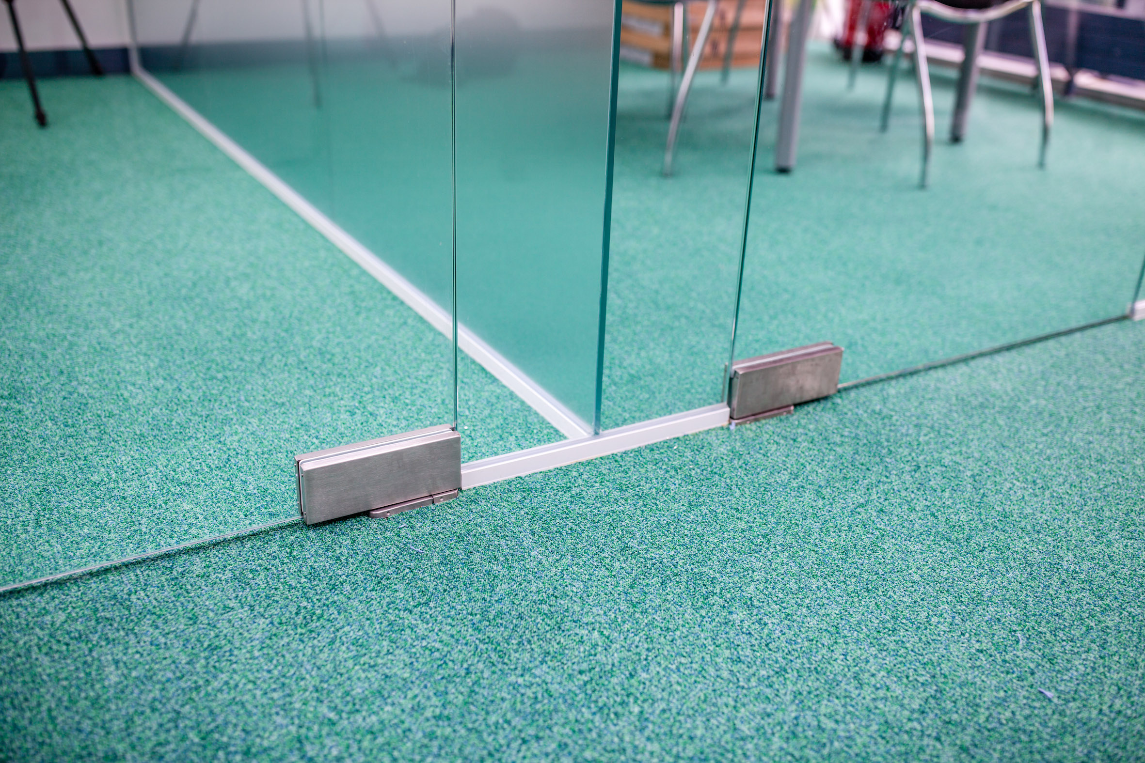 How to choose and install a glass partition? - Kova