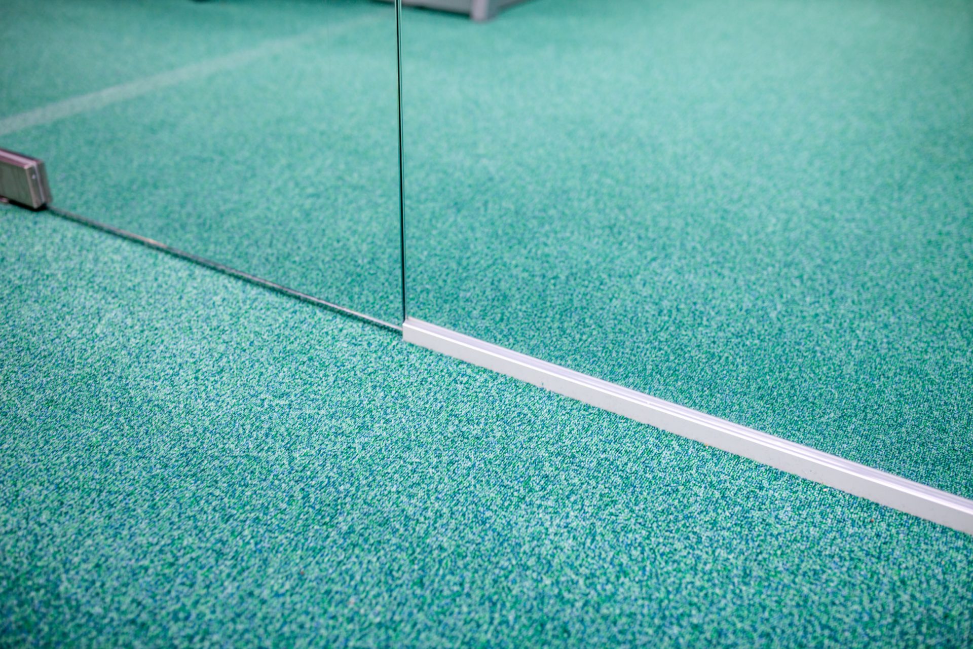 How to choose and install a glass partition? - Kova