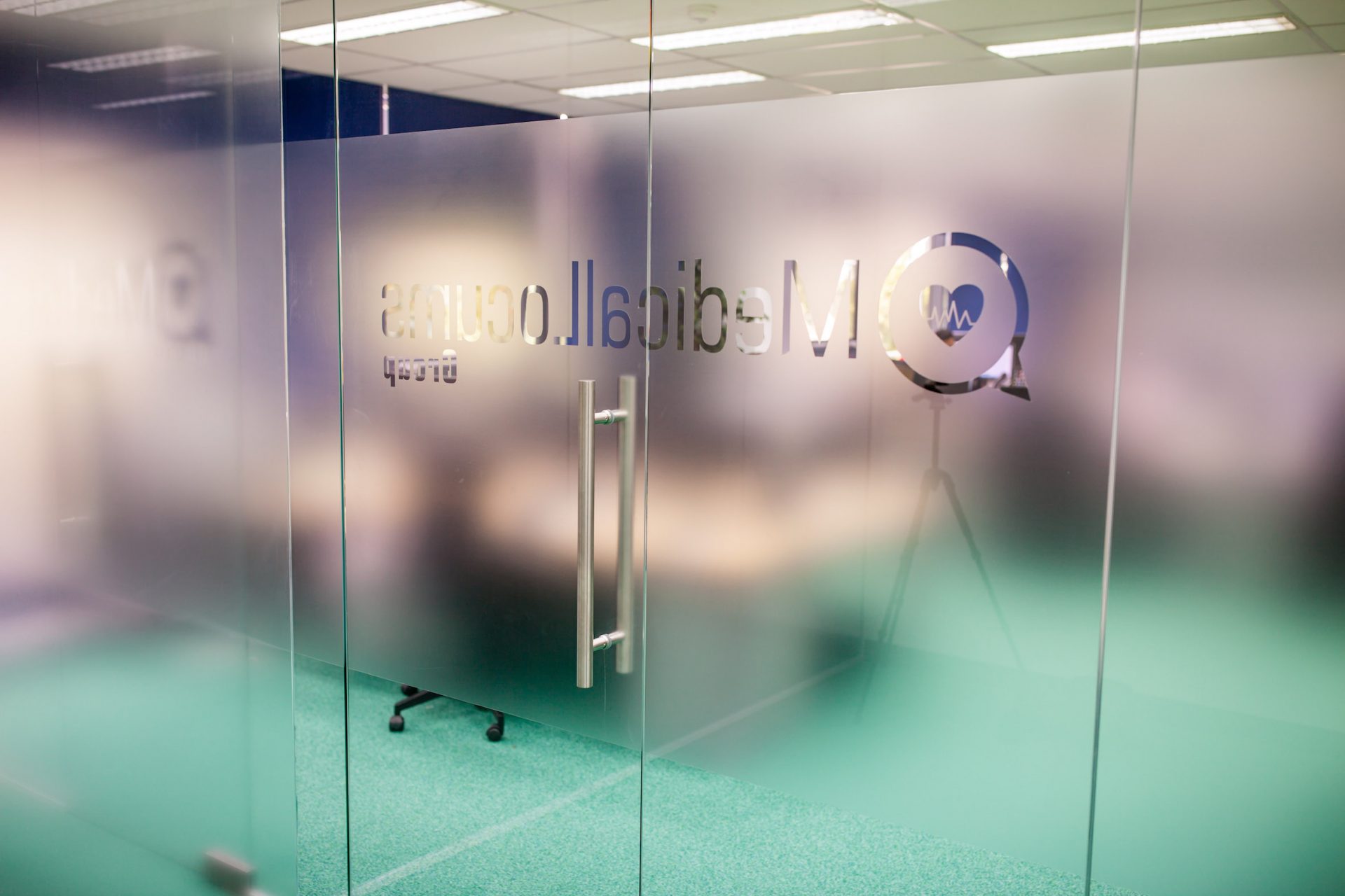 How to choose and install a glass partition? - Kova